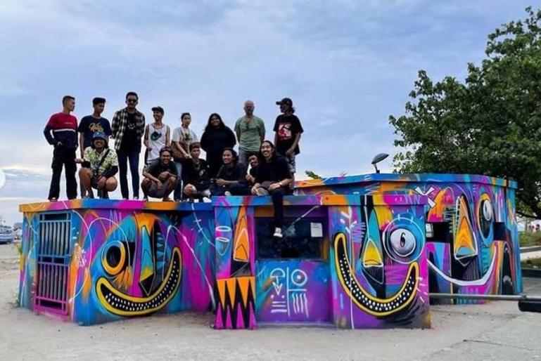 Bikin Lukisan Mural yang Cukup Artistik: Karya Herzven Warnai Kawasan ...